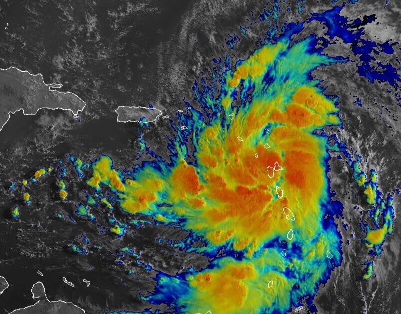 Boletín 8AM: Tormenta Ernesto se intensifica